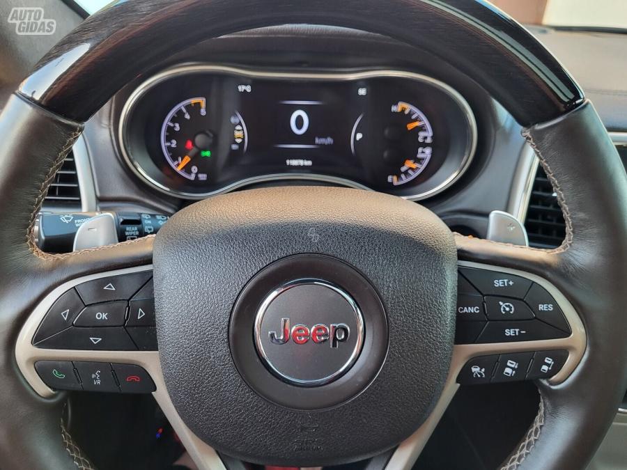 White Jeep Grand Cherokee 2016 in Vilnius, with an engine capacity of 3.00 L and mileage of 119 thousand km for 14990 €, photo 28 on AUTOMOTO.COM.LV