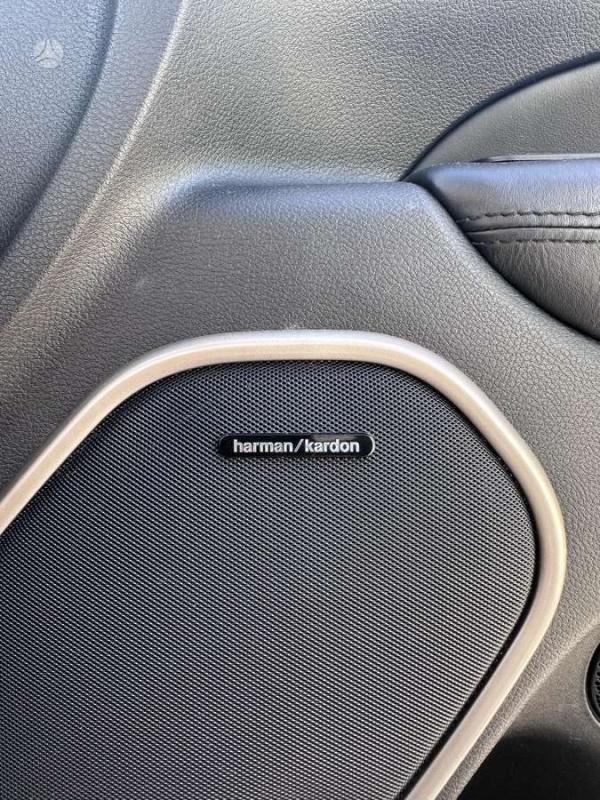 White Jeep Grand Cherokee 2016 in Kaunas, with an engine capacity of 3.60 L and mileage of 250 thousand km for 16500 €, photo 10 on AUTOMOTO.COM.LV