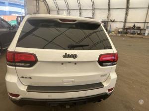 White Jeep Grand Cherokee 2016 in Siauliai, with an engine capacity of 3.60 L and mileage of 276 thousand km for 11555 €, photo 4 on AUTOMOTO.COM.LV