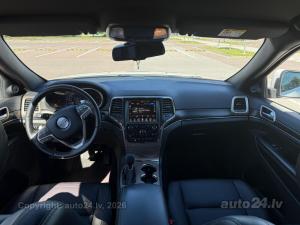 White Jeep Grand Cherokee 2016 in Tallinn, with an engine capacity of 3.00 L and mileage of 0 thousand km for 15000 €, photo 6 on AUTOMOTO.COM.LV