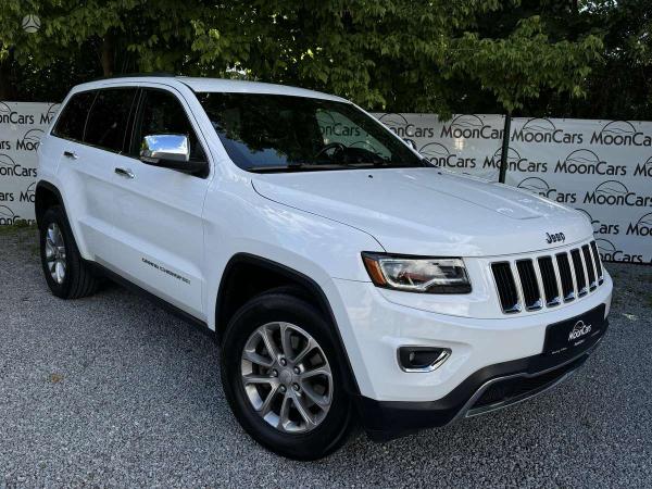 White Jeep Grand Cherokee 2016 in Vilnius, with an engine capacity of 3.60 L and mileage of 235 thousand km for 14700 €, photo 3 on AUTOMOTO.COM.LV
