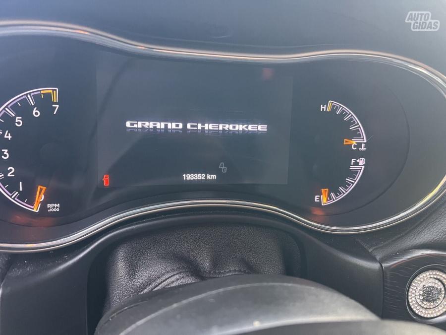 Balts Jeep Grand Cherokee 2016 Kauņa, ar dzinēja tilpumu 3.60 L un nobraukumu 193 tūkst. km par 8900 €, foto 9 vietnē AUTOMOTO.COM.LV