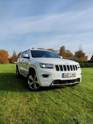 White Jeep Grand Cherokee 2016 in Parnu, with an engine capacity of 3.00 L and mileage of 284 thousand km for 18500 €, photo  on AUTOMOTO.COM.LV