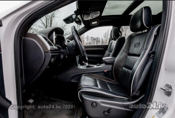 White Jeep Grand Cherokee 2016 in Parnu, with an engine capacity of 3.00 L and mileage of 284 thousand km for 18500 €, photo 6 on AUTOMOTO.COM.LV