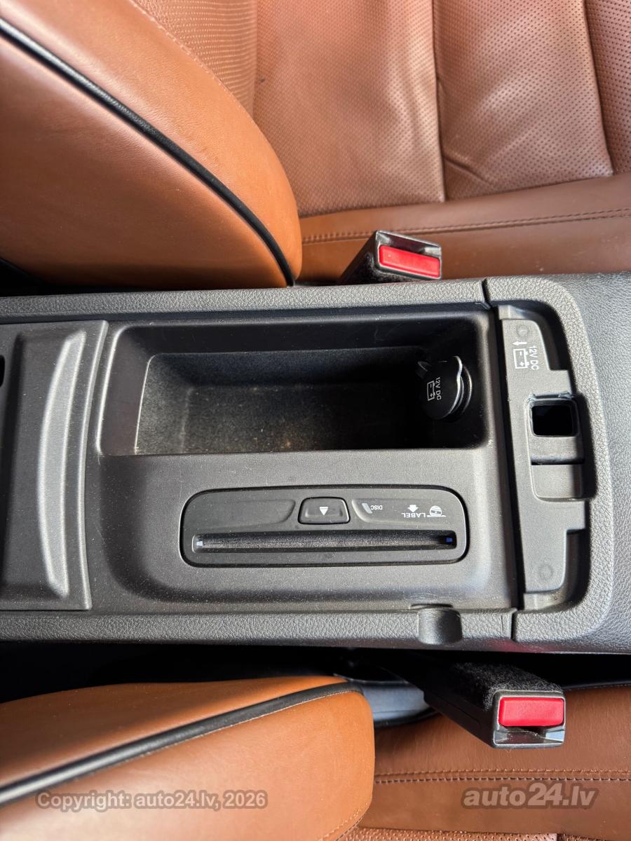 Balts Jeep Grand Cherokee 2016 Tallina, ar dzinēja tilpumu 3.00 L un nobraukumu 183 tūkst. km par 17900 €, foto 21 vietnē AUTOMOTO.COM.LV