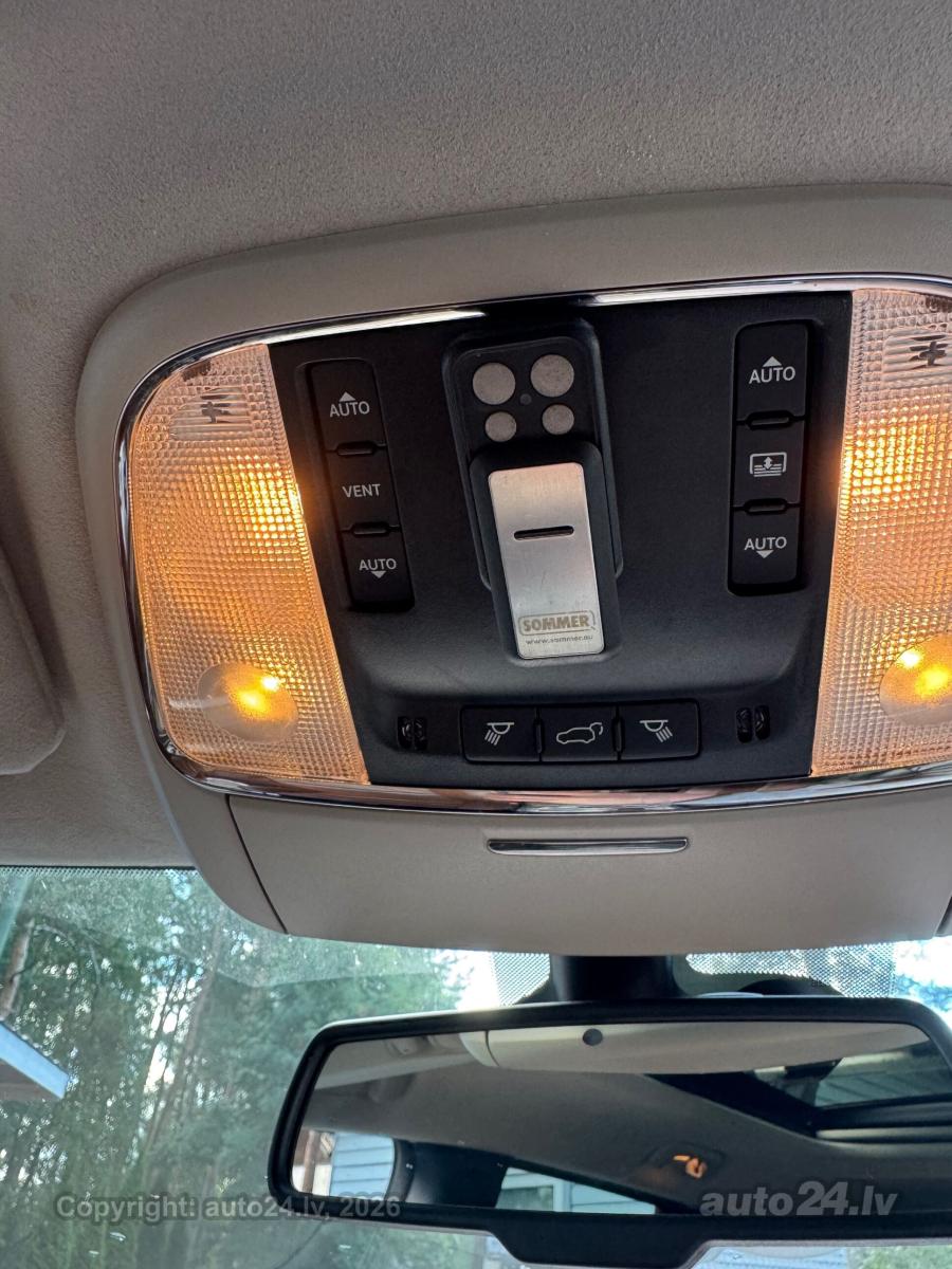 Balts Jeep Grand Cherokee 2016 Tallina, ar dzinēja tilpumu 3.00 L un nobraukumu 183 tūkst. km par 17900 €, foto 23 vietnē AUTOMOTO.COM.LV