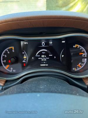 Balts Jeep Grand Cherokee 2016 Tallina, ar dzinēja tilpumu 3.00 L un nobraukumu 183 tūkst. km par 17900 €, foto 28 vietnē AUTOMOTO.COM.LV