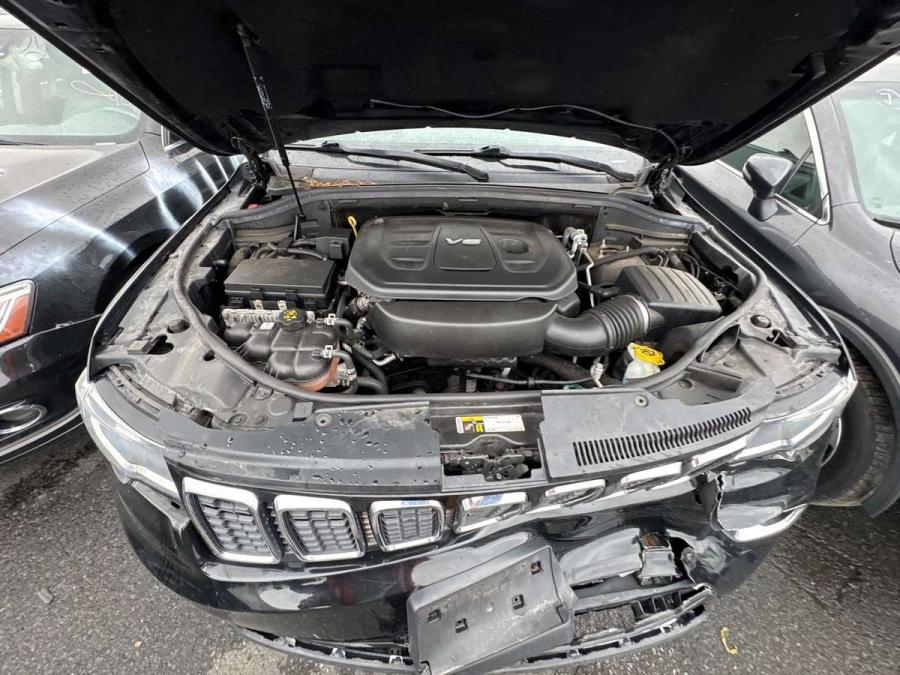 Balts Jeep Grand Cherokee 2016 Klaipėda, ar dzinēja tilpumu 3.60 L un nobraukumu 180 tūkst. km par 7500 €, foto 10 vietnē AUTOMOTO.COM.LV
