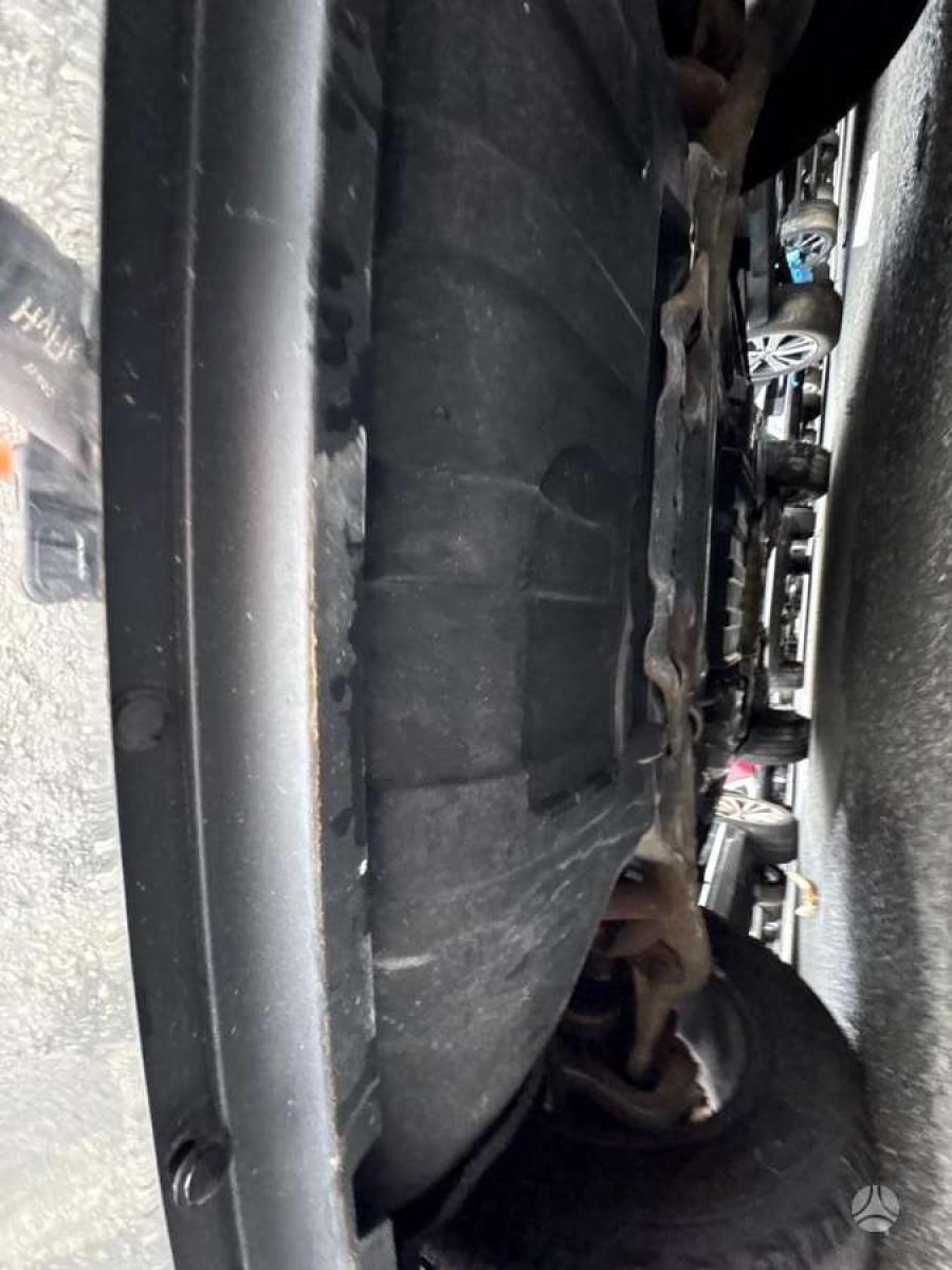 Balts Jeep Grand Cherokee 2016 Klaipėda, ar dzinēja tilpumu 3.60 L un nobraukumu 180 tūkst. km par 7500 €, foto 14 vietnē AUTOMOTO.COM.LV