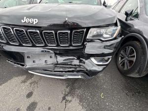 Balts Jeep Grand Cherokee 2016 Klaipėda, ar dzinēja tilpumu 3.60 L un nobraukumu 180 tūkst. km par 7500 €, foto 30 vietnē AUTOMOTO.COM.LV