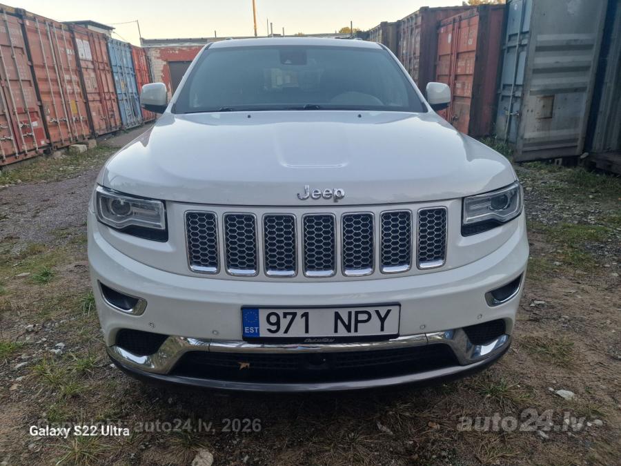 White Jeep Grand Cherokee 2016 in Tallinn, with an engine capacity of 3.00 L and mileage of 198 thousand km for 15000 €, photo 4 on AUTOMOTO.COM.LV