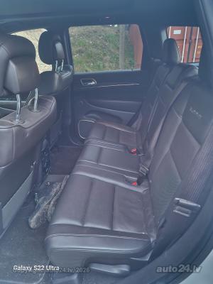 White Jeep Grand Cherokee 2016 in Tallinn, with an engine capacity of 3.00 L and mileage of 198 thousand km for 15000 €, photo 7 on AUTOMOTO.COM.LV