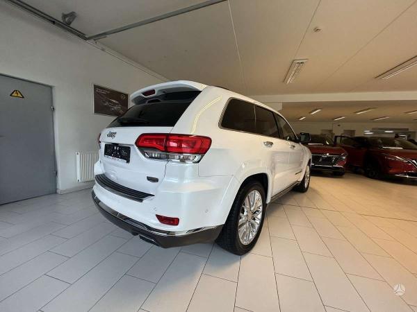 Balts Jeep Grand Cherokee 2017 Šauļi, ar dzinēja tilpumu 2.99 L un nobraukumu 103 tūkst. km par 22800 €, foto 4 vietnē AUTOMOTO.COM.LV