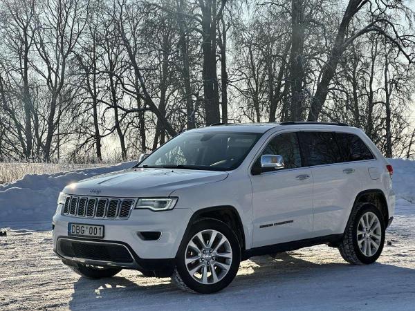 Balts Jeep Grand Cherokee 2017 Viļņa, ar dzinēja tilpumu 3.60 L un nobraukumu 186 tūkst. km par 14999 €, foto 5 vietnē AUTOMOTO.COM.LV
