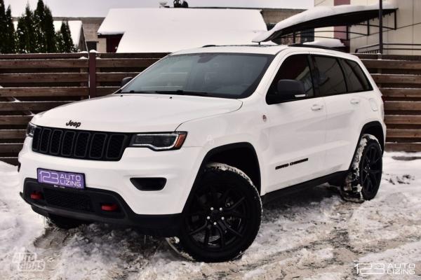Balts Jeep Grand Cherokee 2017 Kretinga, ar dzinēja tilpumu 5.70 L un nobraukumu 170 tūkst. km par 19999 €, foto 1 vietnē AUTOMOTO.COM.LV