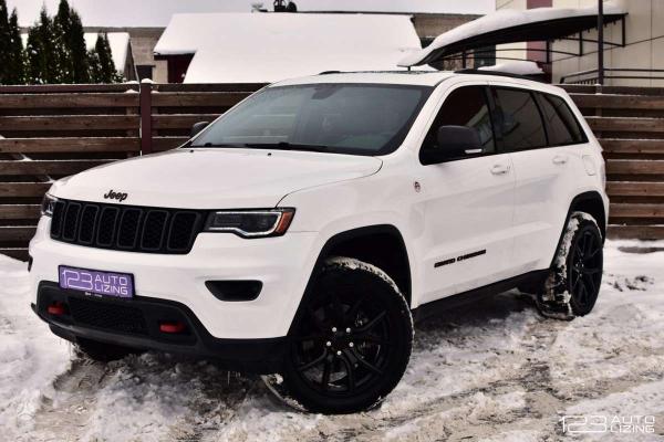 Balts Jeep Grand Cherokee 2017 Kretinga, ar dzinēja tilpumu 5.70 L un nobraukumu 170 tūkst. km par 19999 €, foto 1 vietnē AUTOMOTO.COM.LV