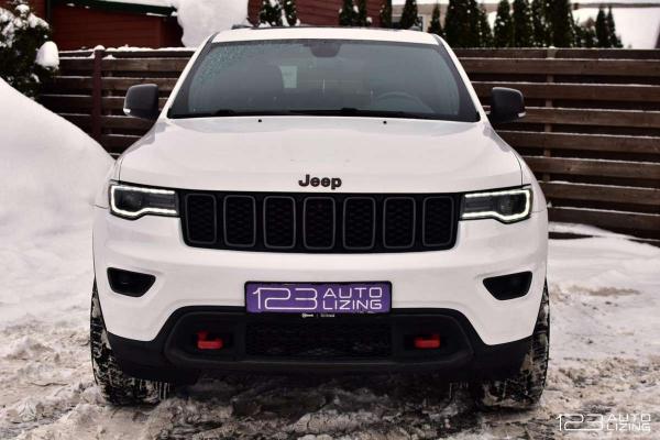 Balts Jeep Grand Cherokee 2017 Kretinga, ar dzinēja tilpumu 5.70 L un nobraukumu 170 tūkst. km par 19999 €, foto 3 vietnē AUTOMOTO.COM.LV