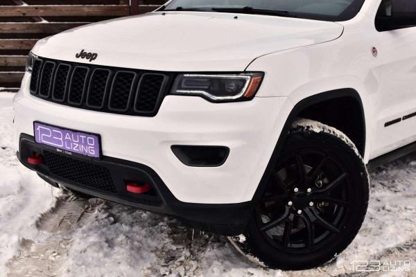 Balts Jeep Grand Cherokee 2017 Kretinga, ar dzinēja tilpumu 5.70 L un nobraukumu 170 tūkst. km par 19999 €, foto 4 vietnē AUTOMOTO.COM.LV