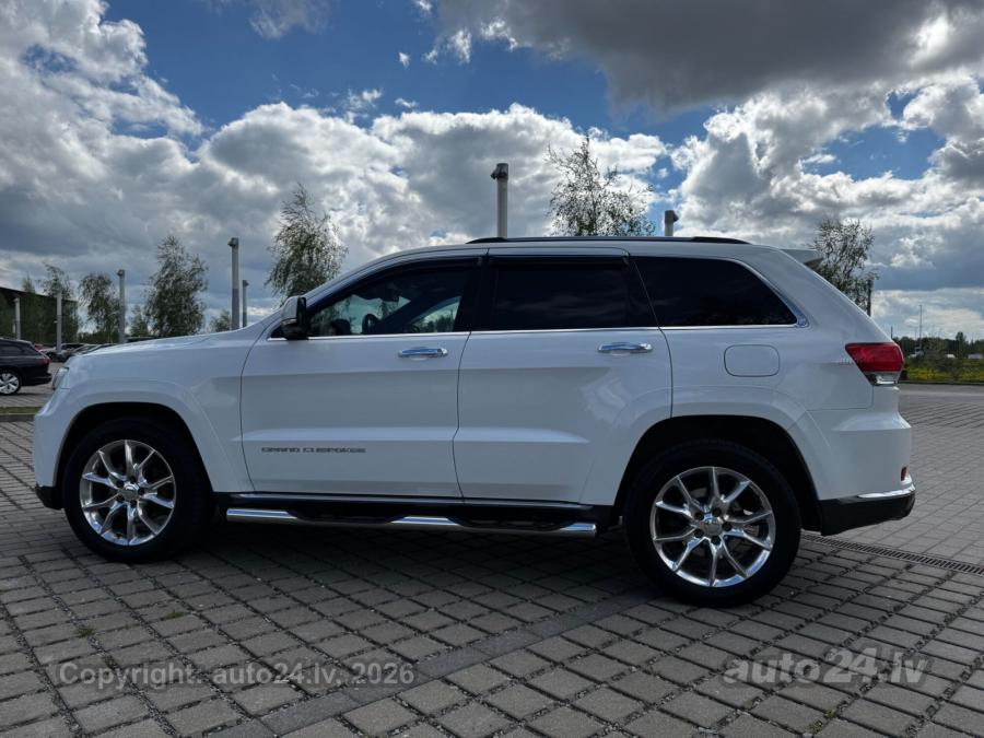 Balts Jeep Grand Cherokee 2017 Tallina, ar dzinēja tilpumu 3.00 L un nobraukumu 172 tūkst. km par 20999 €, foto 1 vietnē AUTOMOTO.COM.LV