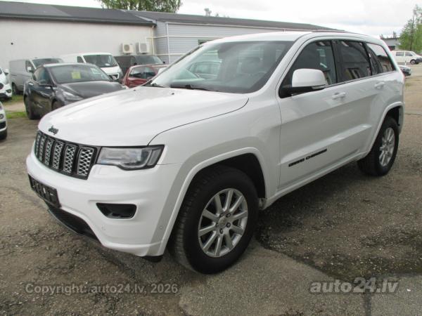 Balts Jeep Grand Cherokee 2017 Tartu, ar dzinēja tilpumu 3.00 L un nobraukumu 247 tūkst. km par 13990 €, foto 2 vietnē AUTOMOTO.COM.LV