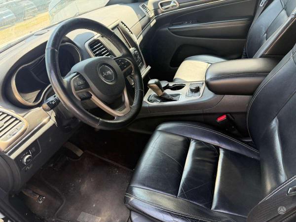 Balts Jeep Grand Cherokee 2017 Vilkaviškis, ar dzinēja tilpumu 3.00 L un nobraukumu 155 tūkst. km par 7999 €, foto 7 vietnē AUTOMOTO.COM.LV