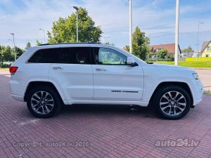 Balts Jeep Grand Cherokee 2017 Tallina, ar dzinēja tilpumu 3.00 L un nobraukumu 194 tūkst. km par 16950 €, foto 4 vietnē AUTOMOTO.COM.LV