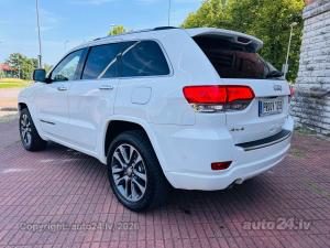 Balts Jeep Grand Cherokee 2017 Tallina, ar dzinēja tilpumu 3.00 L un nobraukumu 194 tūkst. km par 16950 €, foto 6 vietnē AUTOMOTO.COM.LV