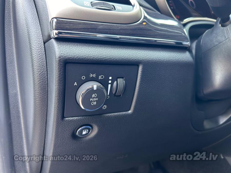 Balts Jeep Grand Cherokee 2017 Tallina, ar dzinēja tilpumu 3.00 L un nobraukumu 194 tūkst. km par 16950 €, foto 13 vietnē AUTOMOTO.COM.LV