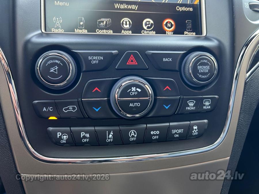 Balts Jeep Grand Cherokee 2017 Tallina, ar dzinēja tilpumu 3.00 L un nobraukumu 194 tūkst. km par 16950 €, foto 16 vietnē AUTOMOTO.COM.LV