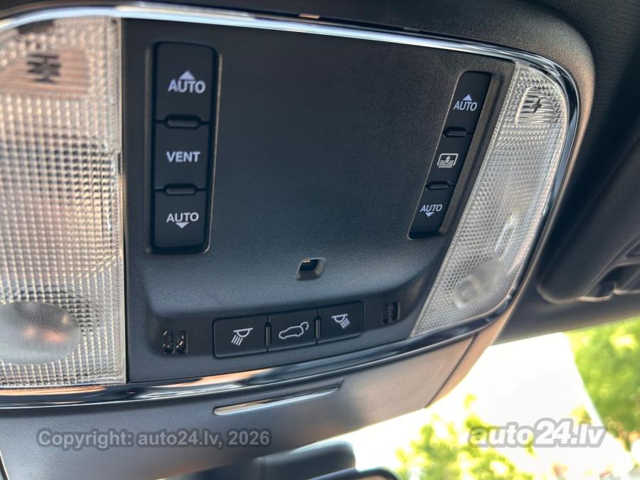 Balts Jeep Grand Cherokee 2017 Tallina, ar dzinēja tilpumu 3.00 L un nobraukumu 194 tūkst. km par 16950 €, foto 18 vietnē AUTOMOTO.COM.LV