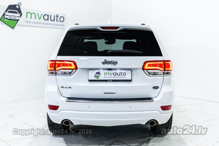 White Jeep Grand Cherokee 2017 in Tallinn, with an engine capacity of 3.00 L and mileage of 193 thousand km for 16990 €, photo 8 on AUTOMOTO.COM.LV