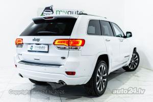 White Jeep Grand Cherokee 2017 in Tallinn, with an engine capacity of 3.00 L and mileage of 193 thousand km for 16990 €, photo 9 on AUTOMOTO.COM.LV