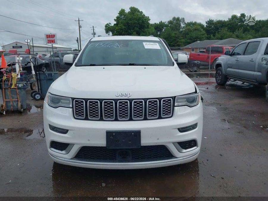 White Jeep Grand Cherokee 2017 in Klaipeda, with an engine capacity of 3.60 L and mileage of 220 thousand km for 10500 €, photo 3 on AUTOMOTO.COM.LV