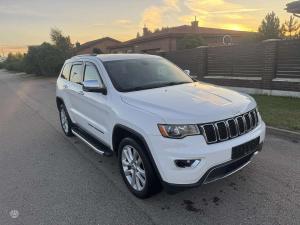 White Jeep Grand Cherokee 2017 in Klaipeda, with an engine capacity of 3.60 L and mileage of 175 thousand km for 15200 €, photo 3 on AUTOMOTO.COM.LV