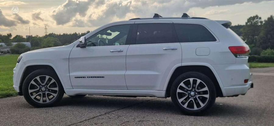 Balts Jeep Grand Cherokee 2017 Šauļi, ar dzinēja tilpumu 5.65 L un nobraukumu 230 tūkst. km par 18000 €, foto 19 vietnē AUTOMOTO.COM.LV