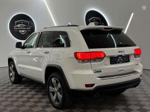 White Jeep Grand Cherokee 2017 in Marijampole, with an engine capacity of 2.99 L and mileage of 218 thousand km for 14400 €, photo 22 on AUTOMOTO.COM.LV