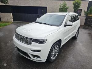 Balts Jeep Grand Cherokee 2017 Viļņa, ar dzinēja tilpumu 5.65 L un nobraukumu 200 tūkst. km par 18900 €, foto 8 vietnē AUTOMOTO.COM.LV