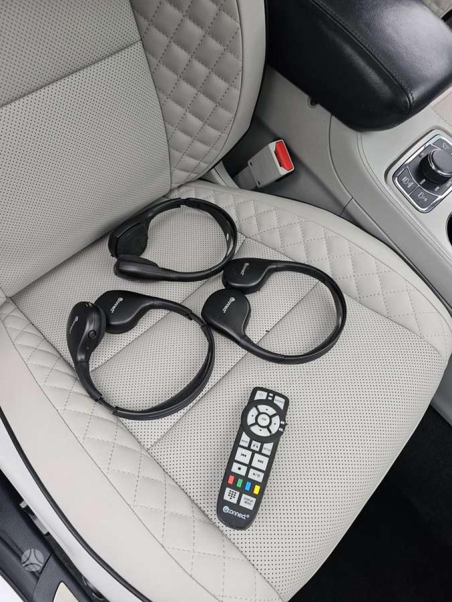 Balts Jeep Grand Cherokee 2017 Viļņa, ar dzinēja tilpumu 5.65 L un nobraukumu 200 tūkst. km par 18900 €, foto 32 vietnē AUTOMOTO.COM.LV