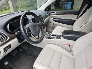 Balts Jeep Grand Cherokee 2017 Viļņa, ar dzinēja tilpumu 5.65 L un nobraukumu 200 tūkst. km par 18900 €, foto 37 vietnē AUTOMOTO.COM.LV