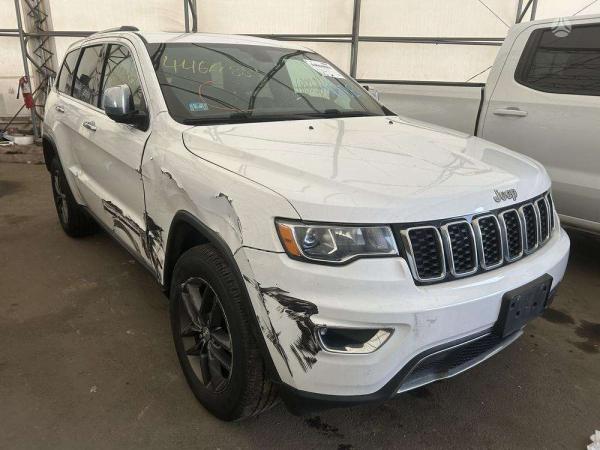 White Jeep Grand Cherokee 2017 in Taurage, with an engine capacity of 3.60 L and mileage of 216 thousand km for 9299 €, photo 5 on AUTOMOTO.COM.LV