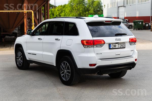Balts Jeep Grand Cherokee 2018 Jelgava, ar dzinēja tilpumu 3.00 L un nobraukumu 235 tūkst. km par 16700 €, foto 3 vietnē AUTOMOTO.COM.LV