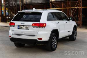 White Jeep Grand Cherokee 2018 in Jelgava, with an engine capacity of 3.00 L and mileage of 235 thousand km for 16700 €, photo 5 on AUTOMOTO.COM.LV