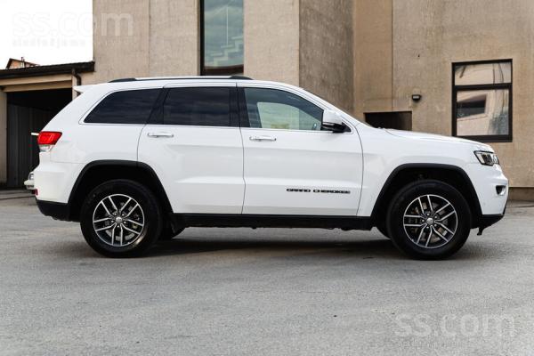 Balts Jeep Grand Cherokee 2018 Jelgava, ar dzinēja tilpumu 3.00 L un nobraukumu 235 tūkst. km par 16700 €, foto 5 vietnē AUTOMOTO.COM.LV