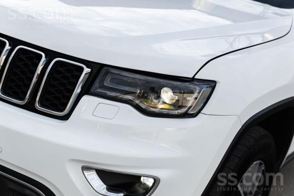 Balts Jeep Grand Cherokee 2018 Jelgava, ar dzinēja tilpumu 3.00 L un nobraukumu 235 tūkst. km par 16700 €, foto 7 vietnē AUTOMOTO.COM.LV