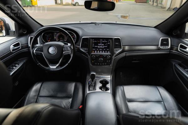 Balts Jeep Grand Cherokee 2018 Jelgava, ar dzinēja tilpumu 3.00 L un nobraukumu 235 tūkst. km par 16700 €, foto 9 vietnē AUTOMOTO.COM.LV