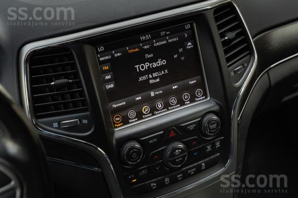 Balts Jeep Grand Cherokee 2018 Jelgava, ar dzinēja tilpumu 3.00 L un nobraukumu 235 tūkst. km par 16700 €, foto 10 vietnē AUTOMOTO.COM.LV