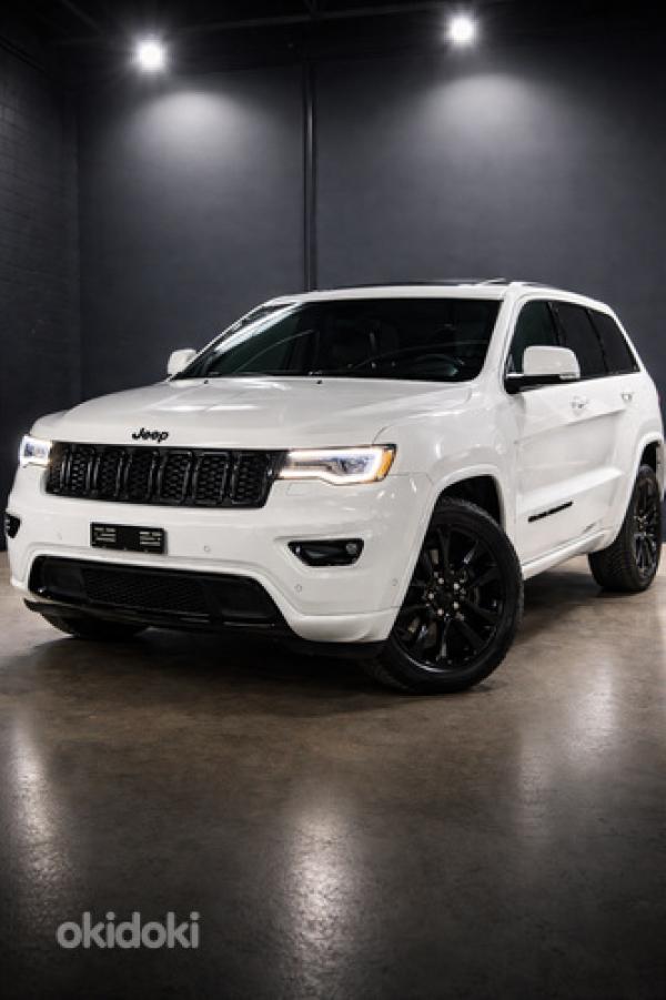 White Jeep Grand Cherokee 2018 in Tallinn, with an engine capacity of 3.00 L and mileage of 190 thousand km for 22000 €, photo 3 on AUTOMOTO.COM.LV