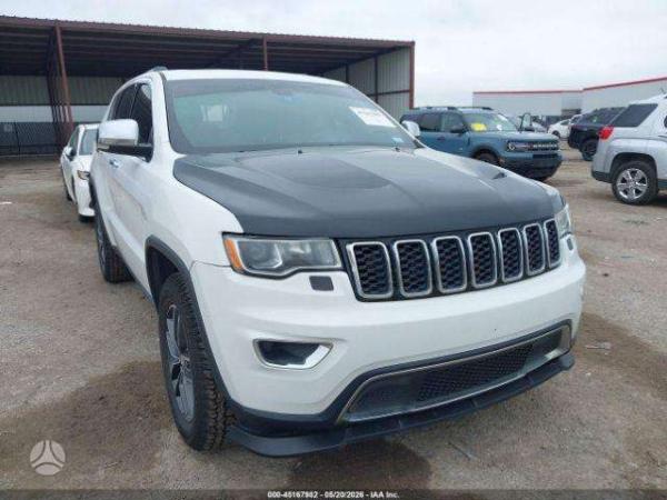 Balts Jeep Grand Cherokee 2018 Klaipėda, ar dzinēja tilpumu 3.60 L un nobraukumu 132 tūkst. km par 11650 €, foto 1 vietnē AUTOMOTO.COM.LV