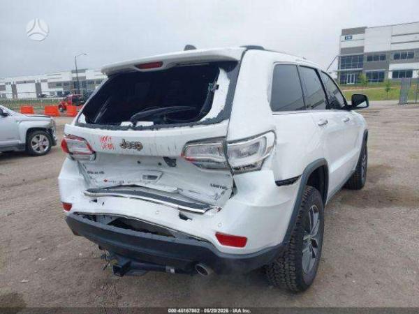 Balts Jeep Grand Cherokee 2018 Klaipėda, ar dzinēja tilpumu 3.60 L un nobraukumu 132 tūkst. km par 11650 €, foto 4 vietnē AUTOMOTO.COM.LV