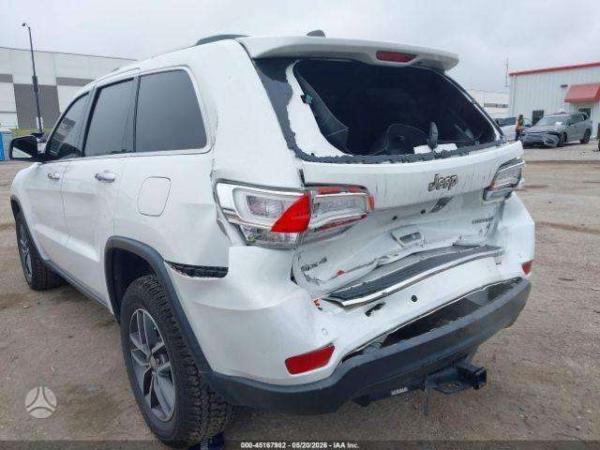 Balts Jeep Grand Cherokee 2018 Klaipėda, ar dzinēja tilpumu 3.60 L un nobraukumu 132 tūkst. km par 11650 €, foto 6 vietnē AUTOMOTO.COM.LV